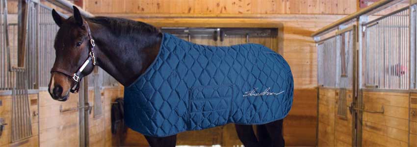 Stable Blankets – Greenhawk USA